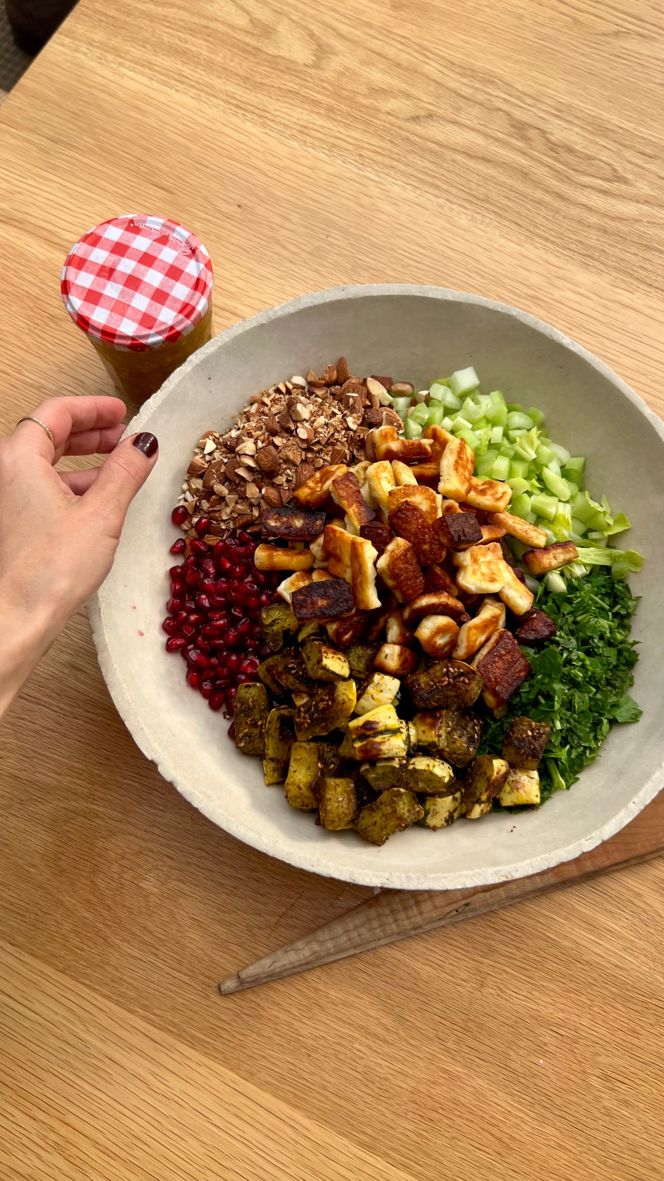 Za'atar Squash and Halloumi Crunch Salad – Eden Eats